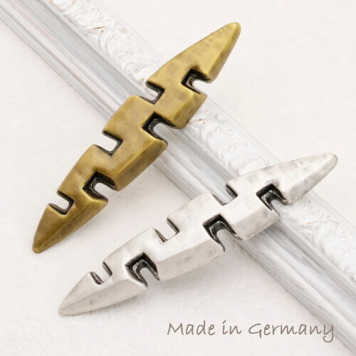 商品詳細材質真鍮、真鍮サイズ約10.5x2cm重さ約9gご注意ご視聴のモニターにより、実際の色と異なって見える場合がございます。また写真は原寸大ではございません。細部パーツの仕様は予告なく変更となる場合がございます。多少画像との違いがある場...