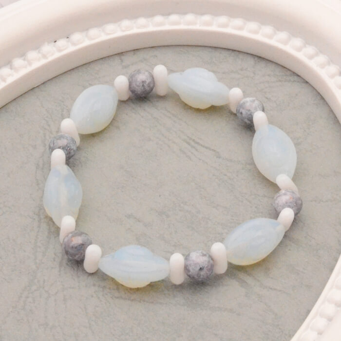 商品詳細材質真鍮、ガラスサイズ長さ約20cm重さ約20gご注意ご視聴のモニターにより、実際の色と異なって見える場合がございます。また写真は原寸大ではございません。細部パーツの仕様は予告なく変更となる場合がございます。多少画像との違いがある場...