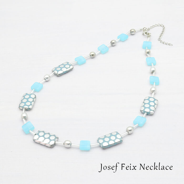 商品詳細材質真鍮、ガラスサイズ長さ約42cm 約8cmアジャスター付き重さ約21gご注意ご視聴のモニターにより、実際の色と異なって見える場合がございます。また写真は原寸大ではございません。細部パーツの仕様は予告なく変更となる場合がございます...