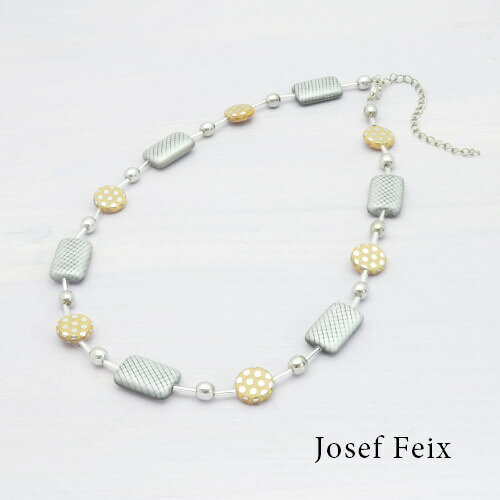 商品詳細材質ガラス、合金サイズ長さ約43cm 約8cmアジャスター付き重さ重さ約27g(片方)ご注意ご視聴のモニターにより、実際の色と異なって見える場合がございます。また写真は原寸大ではございません。細部パーツの仕様は予告なく変更となる場合...