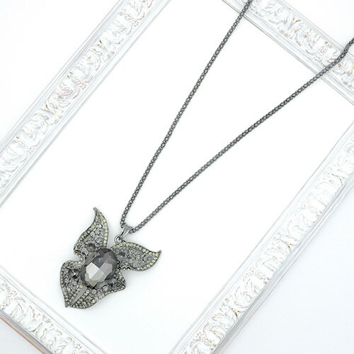 商品詳細材質合金、ガラスサイズ長さ約64cm　ペンダントトップ部分約6.5x5.3cm　約5cmアジャスター付き重さ約39gご注意ご視聴のモニターにより、実際の色と異なって見える場合がございます。また写真は原寸大ではございません。細部パーツ...