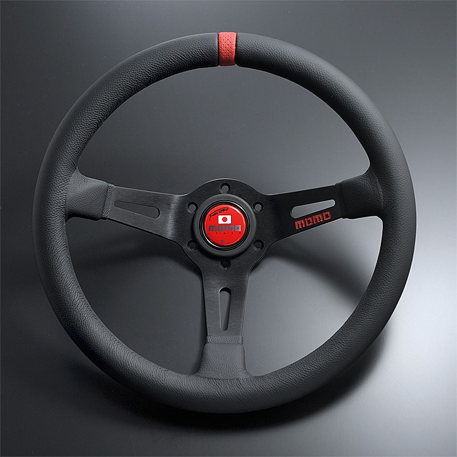 商品名MOMO 【正規品輸入品】 FULL SPEED フルスピード 328Dカラー・サイズBKレザー/BKスポーク RED備　考メーカー希望小売価格(税込)：\46,200その他：MOMO×FORTUNE コラボボス（ハブ）・アースリング...