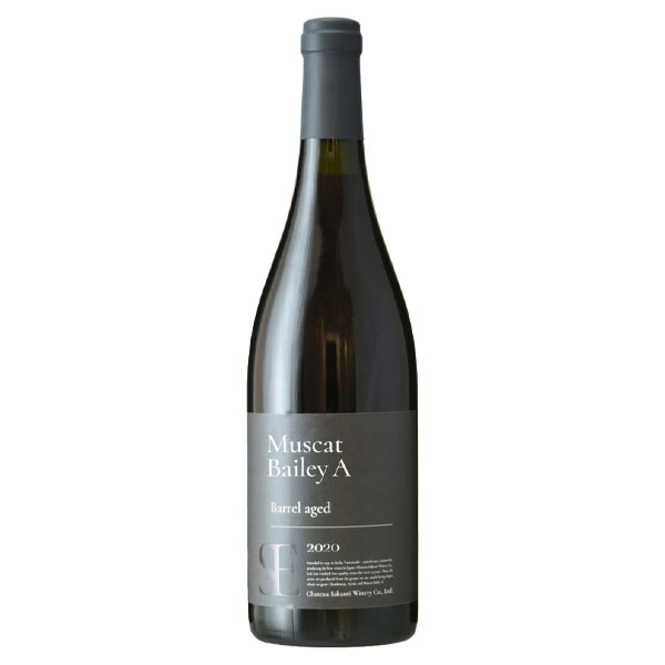 ■ワイン名 /エステート マスカットベリーA ■色 /赤ワイン ■度数 /11％ ■味わい /ミディアムボディ ■飲み頃温度 /17〜19℃ ■ぶどう品種 /マスカットベーリーA ■生産者名 /シャトー酒折 ■産地 /山梨県 ■内容量 /7...