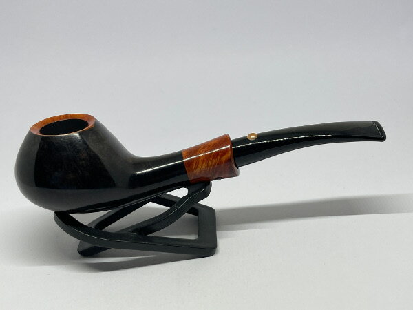 ギフト対応 商品説明 ★セレンゲティ 　タンザニアの広大な平原。 　野生動物で知られる地域である事から、白象をモチーフにしたブランドであるこのパイプに命名されました。 　全てのパイプの吸い口に、小さな円形のブライヤーが埋めこまれています。 ...