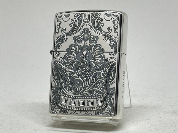 ギフト対応 主な特長 ●ZIPPO No.200ベース ●エッチング、メタル、ラインストーン貼り ●側面シリアルナンバー刻印 ※シリアルナンバーは選べません。 ●底面の刻印は画像と異なる場合がございます。 ●保証書・箱。 備考