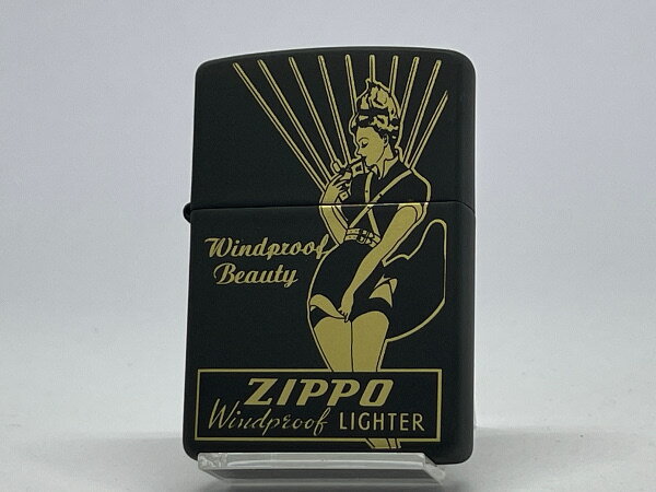 ギフト対応 商品説明 ★かつてZIPPOの広告に描かれ、代名詞的存在となった[WINDPROOF LADY]3通りのデザインを懐かしくも新しいブラックマット＆イエローゴールドで美しく仕立てました。 　とてもおしゃれな雰囲気です。 　ぜひご愛...