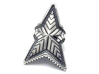 ↓CODY SANDERSONのアイテム一覧はこちらから↓ 商品説明素材silver925サイズ - ブランドCODY SANDERSON注意 ・ブランド公式の商品画像を使用しておりますが、お客様のモニターや照明等の影響により画面上と実物で...