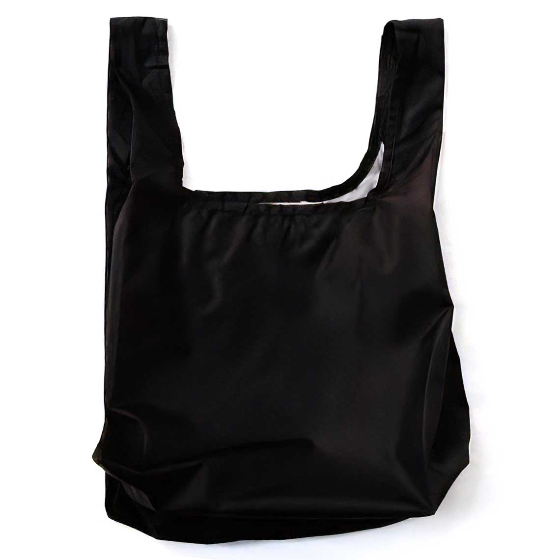 収納袋をなくさない一体型 KIND BAG LONDONのエコバッグは、使用済みのペットボトルから再生した生地を100％使用。ミディアムサイズは6本、ミニサイズは4本のペットボトルから、1枚のKIND BAG LONDONのエコバッグが作ら...