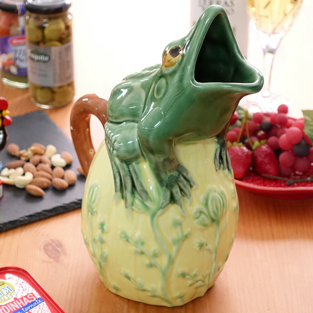 ●ポルトガルを代表する、世界的な陶器ブランドボルダロ・ピニェイロ社の食器 ●これぞボルダロ！ボルダロ社のお得意なリアルな造形美が堪能できるウォータージャグ ●表面は磁器（ポーセレン）のようなきめ細やかさです ●所有欲が満たされ、ずっと眺めて...