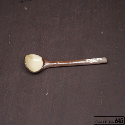 手作り感満載の半磁器スプーンです。 大事に扱ってほしい一品です。 商品詳細 ------------------------------ 商品コード：041051-2 商品名：魚文スプーン（焼〆） 作　者：made by 與 宏文 サイズ：...