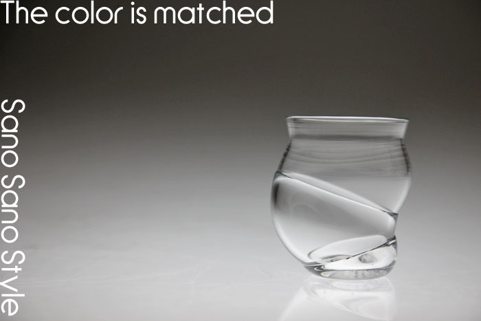 商品説明商品説明 富山県富山市で制作しているガラス作家　佐野猛さ ん。 ふっくらとした形がアクセントのふくらみシリーズです。 遊び心があり、気持ちがやさしくなります。 休日のランチに時間にアイスコーヒーやアイスティー で楽しんで、夜の晩酌に...