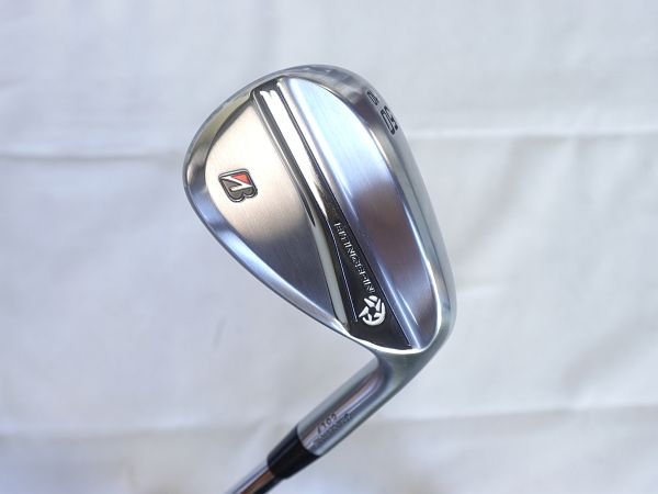 商品説明 ◎メーカー：ブリヂストン◎商品名：BITING SPIN ◎シャフト：Dynamic Gold 85 リシャフト◎フレックス：R300 ◎総重量：420g◎バランス：D6◎長さ：36.5インチ◎ヘッドカバー：画像のものになります。...