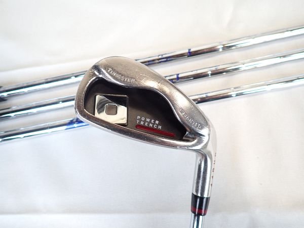 商品説明 ◎メーカー：ダイワ◎商品名：16 オノフ ONOFF AKA ◎シャフト：Zelos8◎フレックス：R ◎ランク：ソール　BC　　フェイス　BC　　グリップ　BN/新品・未使用　A/全体的にきれい　B/普通の中古品　C/キズが目立...