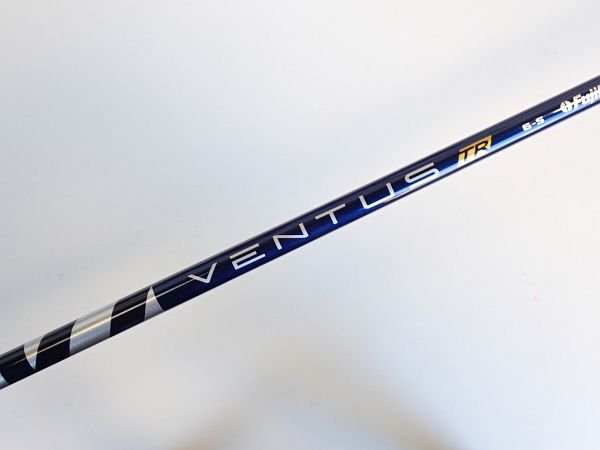 商品説明 ◎メーカー：フジクラ◎商品名：スリクソン スリーブ付 ◎シャフト：VENTUS TR BLUE VELOCORE リシャフト◎コメント：グリップバックライン有り ◆状態ランクは当店独自の基準に基づいた評価でございますため、ご参考ま...