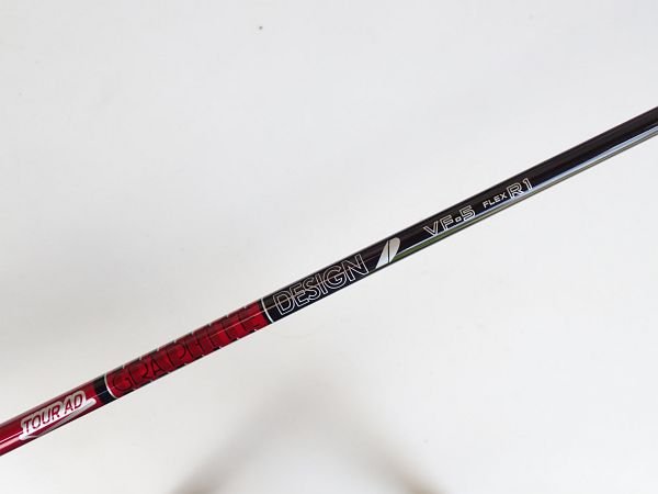 商品説明 ◎メーカー：グラファイトデザイン◎商品名：PING スリーブ付 G410/G425/G430/G440 ◎シャフト：Tour AD VF5 リシャフト ◆状態ランクは当店独自の基準に基づいた評価でございますため、ご参考までにご覧く...