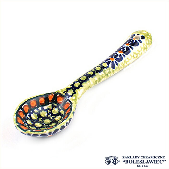 ポーランド ザクワディ ボレスワヴィエツ陶器社のスプーンです。 厚みのある口当たりの良い陶器のスプーンです。 裏表に絵付けされていて飾っておくだけでも美しい一品です。 柄の部分がアーチ状に加工されているので、持ち手部分がより丸く持ちやすくな...