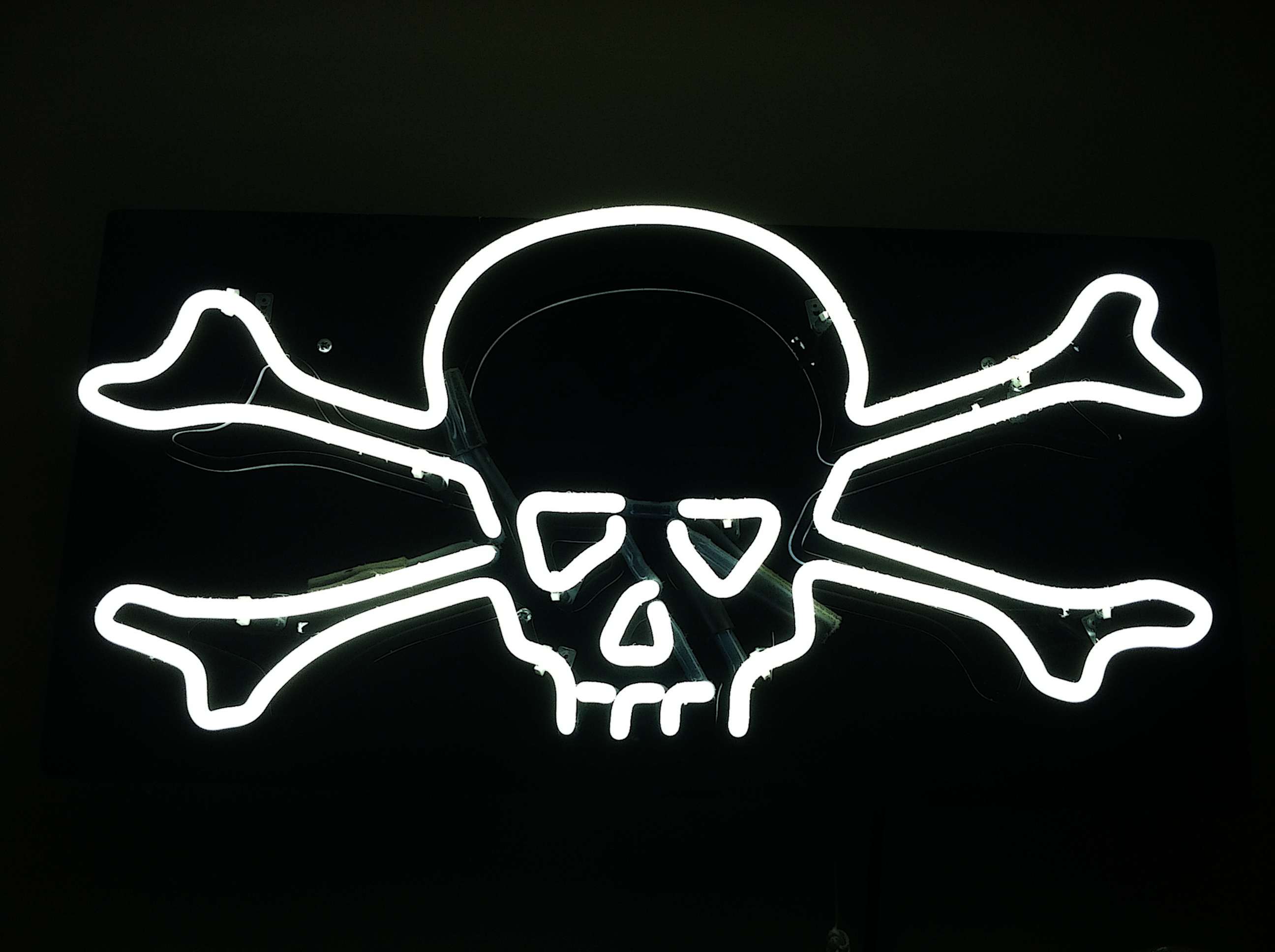 ★注意事項★受注後、海外からネオンサインを取り寄せ、弊社にて検品後の発送となります。受注後、お届けまで通常10日〜2週間程度かかります。ご注文が混み合っている場合や配送トラブル等で3週間程度お時間をいただく場合もございますのでご了承ください...