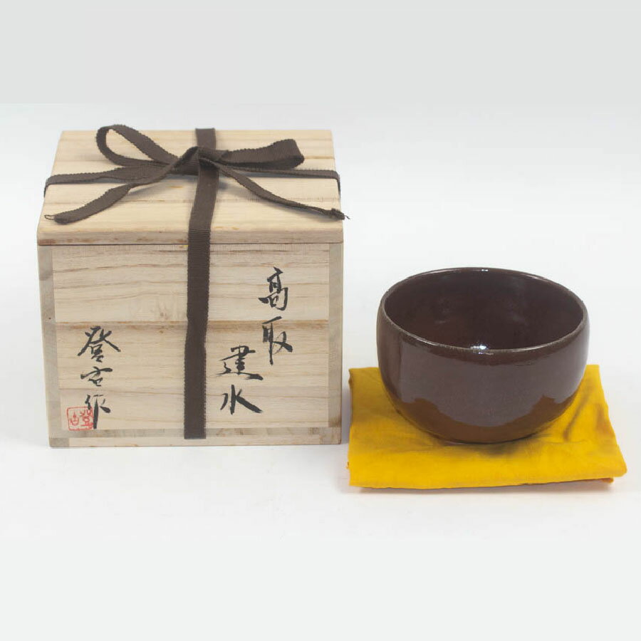 商品名 高取焼 笹山登古造 建水 共箱 サイズ 口径：約12.3cm 高さ：約8.5cm 状態 良好 付属品 共箱 備考 中古品の為、傷、汚れ等、使用感がある場合がございます。 詳しい事は写真にてご判断下さい。 気になる点がございましたら、...