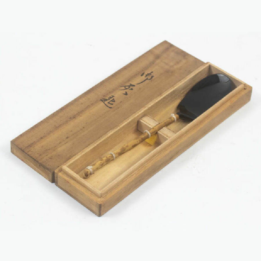 　　 商品名 金工師 木村清五郎 風炉用 灰匙 共箱 中古 サイズ 約W4×H21cm 状態 良好 付属品 共箱 備考 中古品の為、傷、汚れ等、使用感がある場合がございます。 詳しい事は写真にてご判断下さい。 気になる点がございましたら、質...