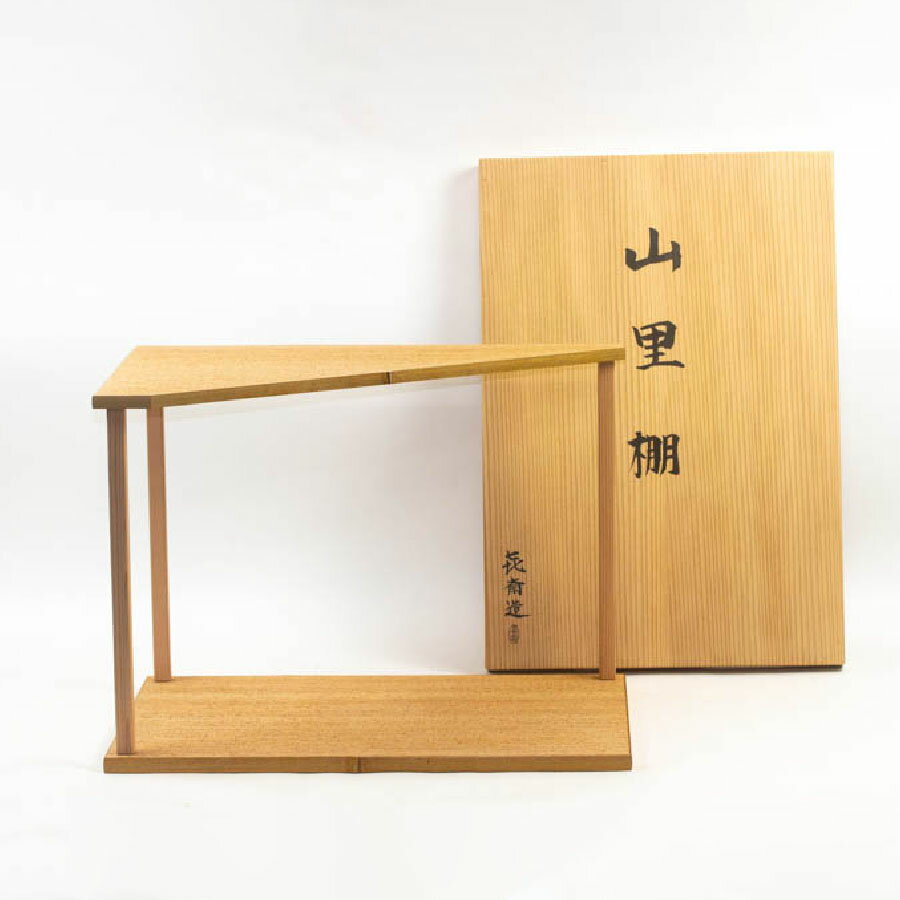 　 商品名 喜斎造 山里棚 組立式 中古 サイズ 約W48×H35×D32cm 状態 良好 付属品 共箱/紙箱(シミ、汚れ有） 備考 中古品の為、傷、汚れ等、使用感がある場合がございます。 詳しい事は写真にてご判断下さい。 気になる点がござ...