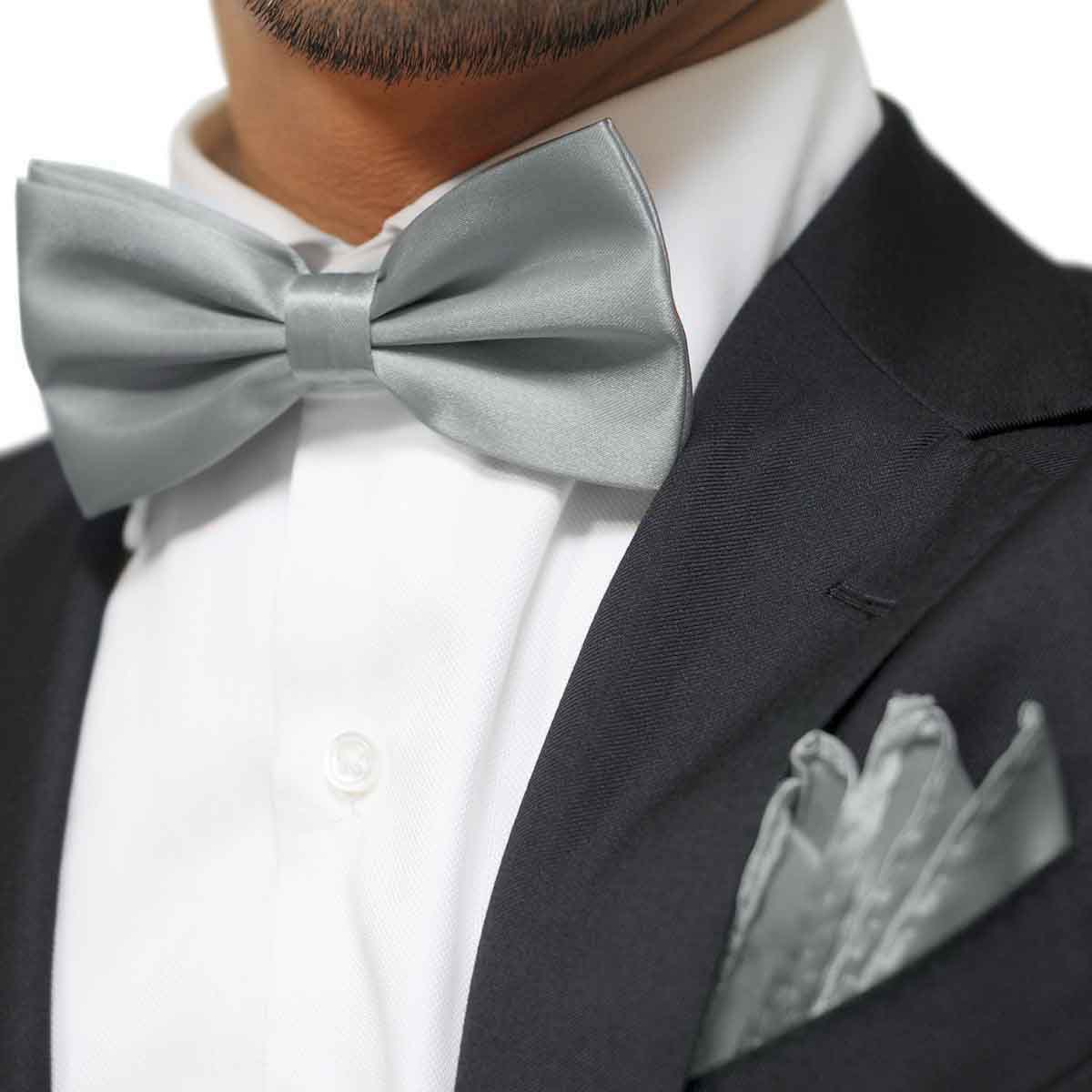 関連の商品⇒ ボウタイ（蝶タイ）＆チーフセット　グレー [M679]⇒ ボウタイ（蝶タイ）＆チーフセット　ホワイト [M47]⇒ ボウタイ（蝶タイ）＆チーフセット　ダークネイビー [M673]商品の説明ブライダル専門店がお届けする、蝶ネクタ...