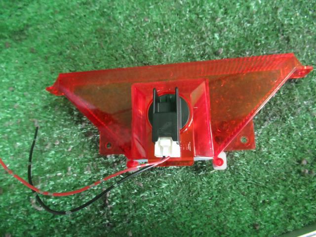 　・メーカー名：ニッサン ティーダ ラティオ SC11　・商品名：ハイマウントストップランプ　・メーカー品番：26590-ED901　・商品内容：ハイマウントストップランプ テストOK K220170　・適合車種：お気軽にお問い合わせくださ...