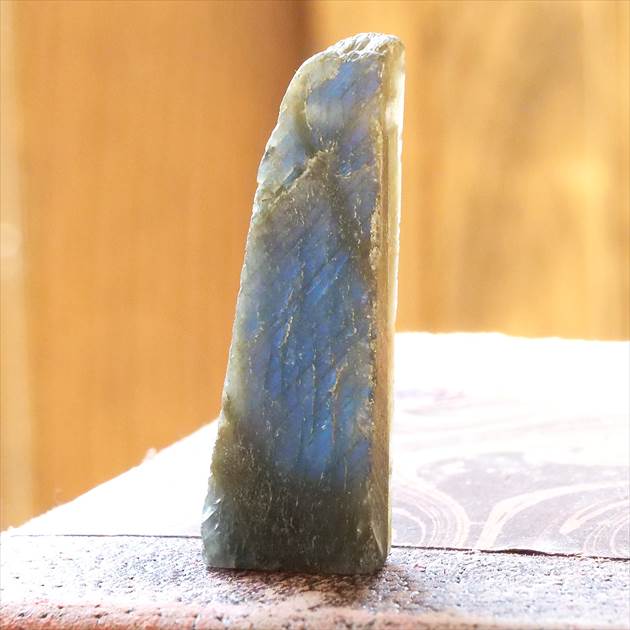 　★　Item Info 【石の名前】 ラブラドライト 【産地】 不明 【石の大きさ】 画像をご確認ください。 【重さ】 10g 【カラット】 51ct 【備考】 穴径2.0mmLabradorite ラブラドライト カナダ、アメリカ、マダ...