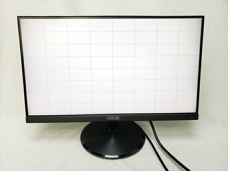 21.45インチワイド、100Hz対応、フルHD（1920x1080）、VAノングレア、コントラスト比：4000：1、輝度：250cd/m2、視野角：(左右/上下)：178/178、画素ピッチ：0.249mm、応答速度：1ms(MPRT)、...