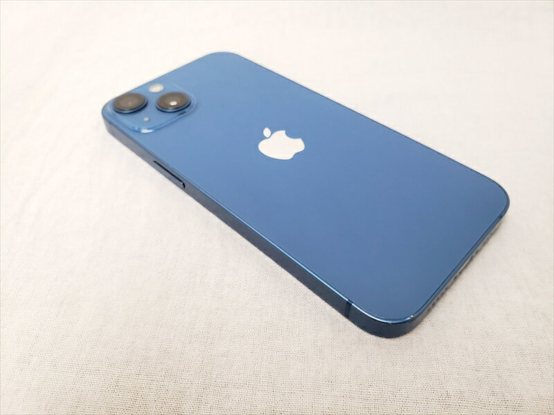 6.1インチ（2532x1170）Super Retina XDR OLED ディスプレイ、Apple A15 Bionic CPU 搭載、1200万画素 x 3 カメラ（イン1200万画素）、4k動画対応、Bluetooth5.0、GPS...