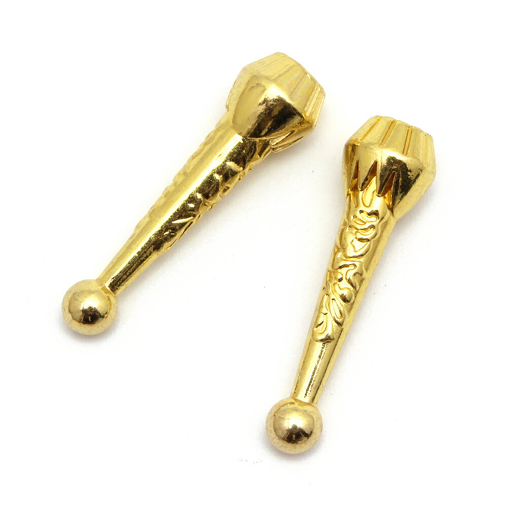 商品説明素材ダイキャストサイズ 全長約32.5mm、太さ約9mm、穴径約4.2mm使用方法・注意ループタイ用のテールキャップです。 ・ループタイの紐等に接着してお使いください。 ・接着の際は金属の接着に対応している接着剤をご使用ください。 ...