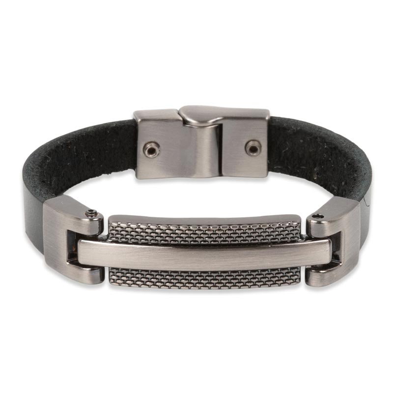 メタルプレートデザイン革紐ブレスレット &nbsp; 重厚感あるメタルプレートが大人っぽい革紐ブレスレットです。マグネット式でご自分で付け外しも簡単にできる便利なアイテム。シルバーとブラックのコントラストがお洒落なメンズブレスレットです。 ...