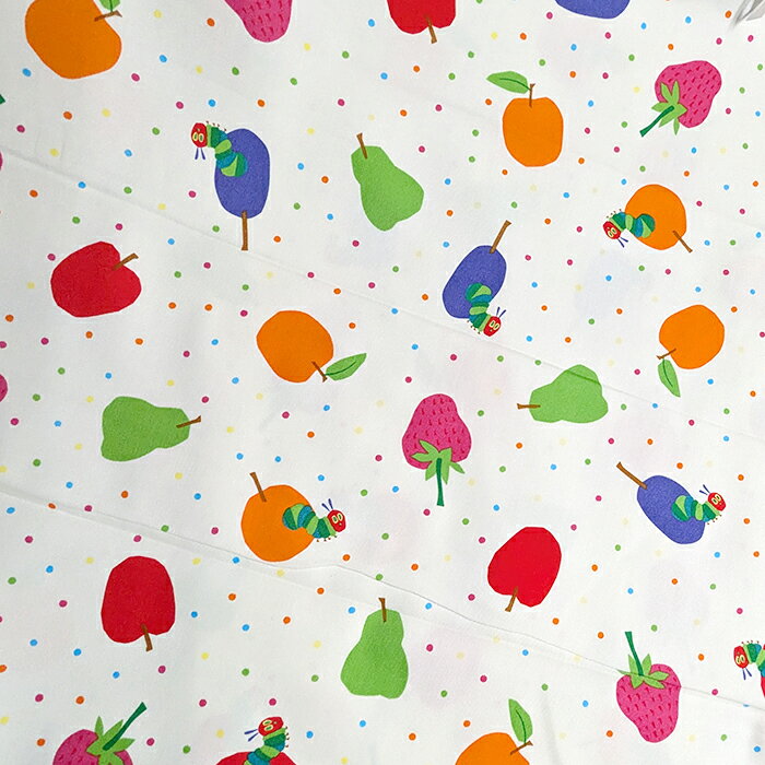 te-tteのコップ袋手作りキットの出来上がりサイズは、一般的な縦22cm×横17cm(±1cm)。給食袋手作りキットの出来上がりサイズは、縦25cm×横20cm(±1cm)。お弁当袋手作りキットの出来上がりサイズは、縦17cm×横19cm...