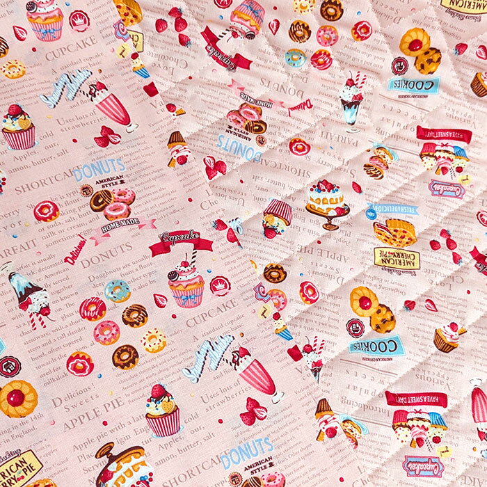 te-tteのランチョンマット手作りキットの出来上がりサイズは、一般的な縦28cm×横35cm(±1cm)。カット済みのキットだから、届いたらすぐに作り始められます！ちょっと懐かしさのあるレトロなアメリカンスイーツがいっぱい！ ＞＞制作代行...