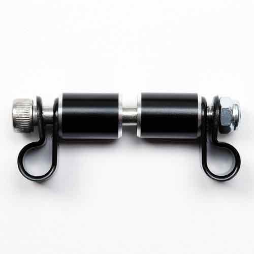 東京のサイクルショップ 『BLUE LUG』のオリジナルUSB充電式小型フロントライトKoMAライトの取り付け用ステーです。 サドルレールにKOMAライトを取り付けできる便利アイテム。 サドル下にとてもすっきりと取り付けでき、バイクのスタイ...