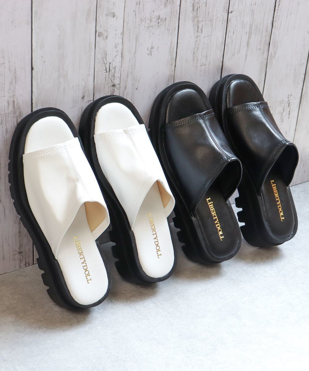 [型番:4158]ストレッチ素材なので、足幅に自信が無い方・外反母趾の人でもあたりがきつくなく快適に履けます。デザインはシンプルでボリューム底なのでモードなアイテムとの相性◎踵がないミュールタイプなので脱ぎ履きも楽です。■カラー：ブラック、...