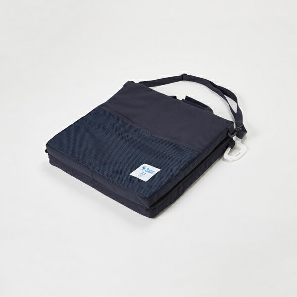 [型番:A0428PE 202]MEN'S MELROSE × Oregonian Camper コラボシリーズ 第2段アイテム 2way バーティカルクッション。MEN'S MELROSEならではのコラボオリジナルアイテム。インテリア資材...