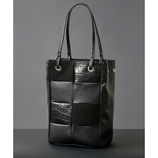 [型番：00282220195002]◇KINGZ（キングズ）のパッチワーク　縦型トートリサイクルレザーを使用しパッチワークに仕上げた縦型のトートバッグ。フェイスの異なるレザーをミックスする事により、モードな表情に仕上げたアイテムです。上質...