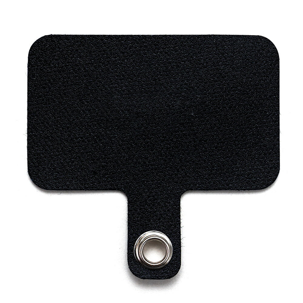 [型番:0113]お手持ちのスマホケースの充電口に差し込む事で装着が可能な「ストラップホルダー」になります。スマートフォンからケースを外し、充電口にストラップホルダーの先端(ハトメ部分)を通したら、ケースを装着し直せば完成です。別売のストラ...