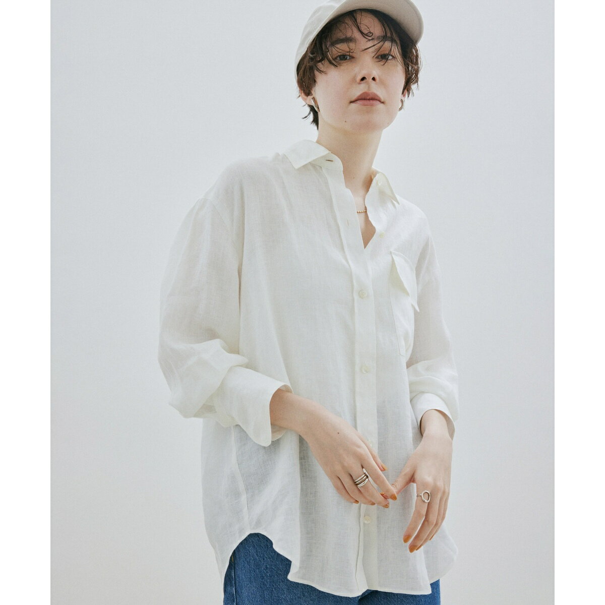 [型番：SHH33160]【着こなし方色々◎ノルマンディ麻を使用した大人の女性にぴったりな爽やかなオーバーシャツ】■デザイン/シルエットスタイリングが軽やかに決まる、オーバーサイズのリネンシャツ。前後差のあるシルエットでフロントはそのまま着...