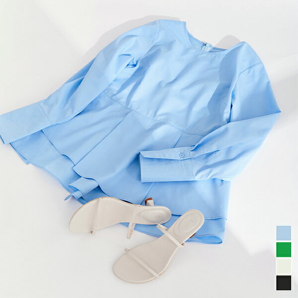 生地が2重に重なったデザインが目を惹くペプラムトップス◆DETAILアシンメトリーにタックをあしらったデザイン性の高い1枚。袖の長めのカフスも、さりげないアクセントになります。バッグファスナーで着脱も楽にしていただけます。◆COORDINA...