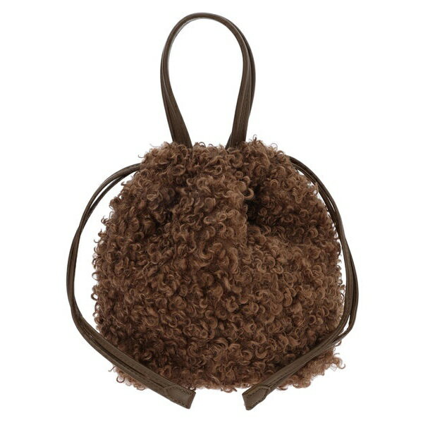 [型番：6N34L0J0500]おもわず触れたくなるようなモコモコのファーが可愛らしい巾着型ハンドバッグ。合皮のハンドルやコードも、上品なアクセントをプラスしてくれます。小物もバラつかずに収納できる便利なポケット付き◎コーディネートに取り入...