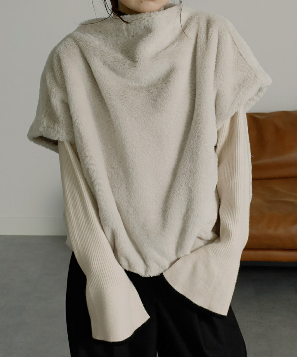 [型番:719791]ラビットファー調のフェイクファーベストは、短め丈で今年らしい印象。ベーシックなインナーも華やかなワンピースも、これ一枚重ねるだけでコーデの奥行きが出るおしゃれアイテム。裾ドロストでブラウジングさせてスポーティに見せるの...