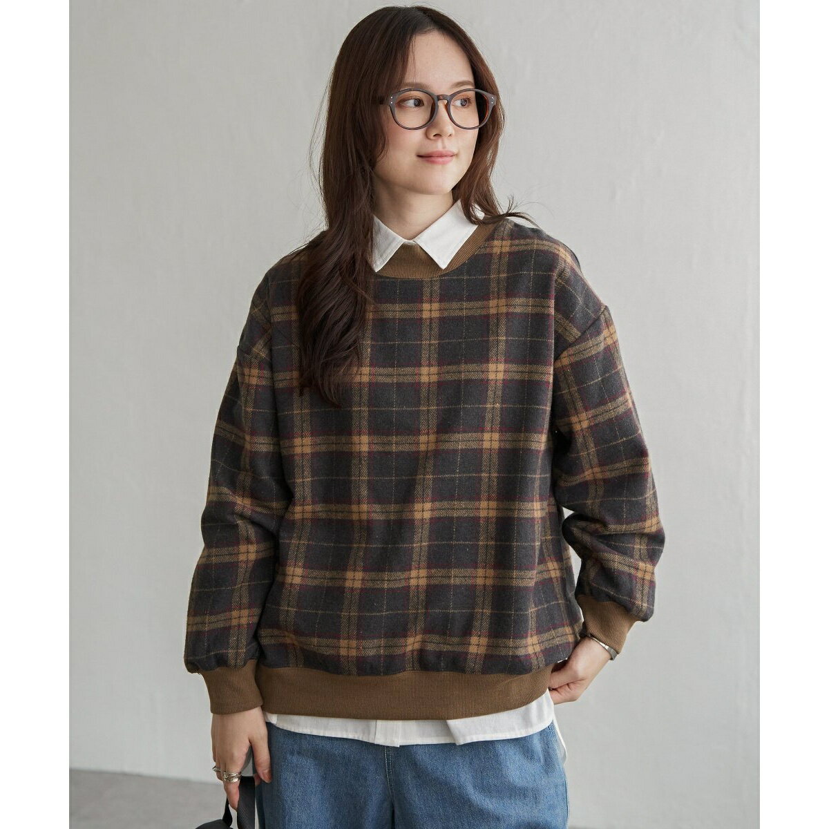 [型番：26920997]コーデの主役使いできるチェック柄のプルオーバー。ゆったりとしたシルエットでこなれ感を演出。ネック・袖・裾をリブで切り替えることでメリハリをつけました！シンプルなボトムスと合わせるだけでコーデが完成する優れものアイテ...