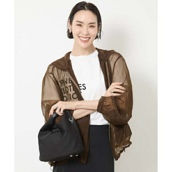 [型番：F6JGV46270][ミッシェルクラン 小さいサイズ]◆シアー素材の新しいブルゾン◆＜デザイン・パターン＞シワを気にせず持ち歩けて、気温に合わせて脱ぎ着が出来る便利な軽量ブルゾン。シアー素材を活かした 合わせやすいレングスとリラッ...