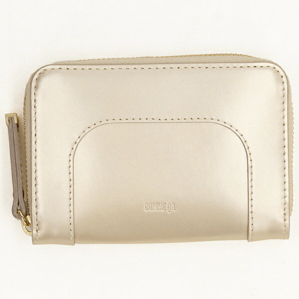 [型番:74848]きらきら星(サンティーユ)の様にツヤのあるガラス素材は柔らかく指紋も付きづらい仕上げにしています。アールのあるカットと引き手の金具が優しさとエレガンスを表現したシリーズ。傷付きづらい型押しの革は程良く柔らかく、上品なテイ...