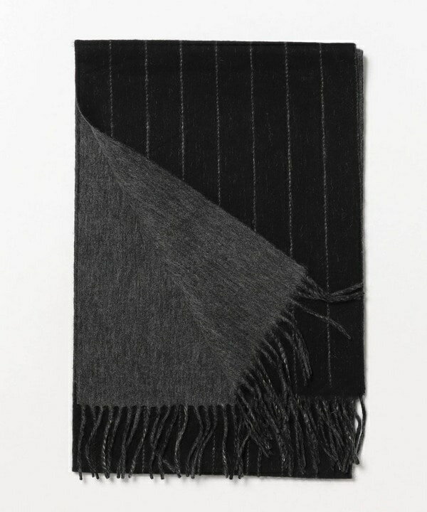 [型番：M0843EMF011]UNION STATION定番のあったかカシミア混チェックマフラーカシミアブレンドのチェック柄ウールマフラー。カシミヤ混のソフトな風合いと光沢感、ウールの柔らかくもぬくもり感じる肌触りを楽しめる一枚です。どん...