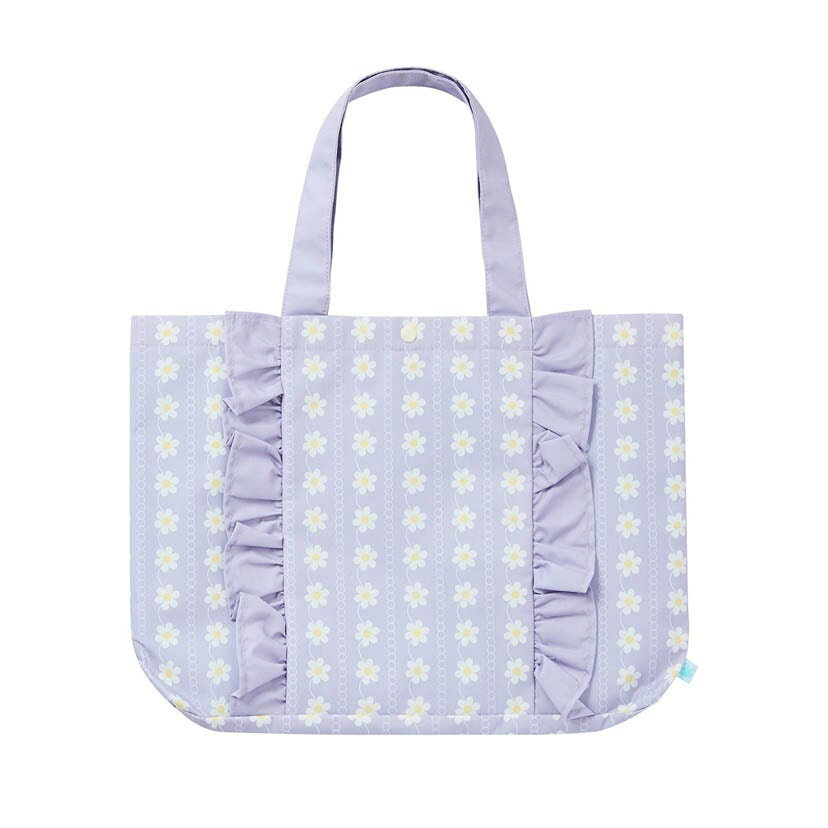 [型番:BGDB0036162]たくさん荷物が入るマチ付きバッグ。内側に大きめな仕切りと、ポケットがあり、荷物を整理して使えます。 フックにかけられるループ付き、お名前タグ付きです。大人が肩にかけやすい長めの持ち手もポイントです。 洗濯機で...