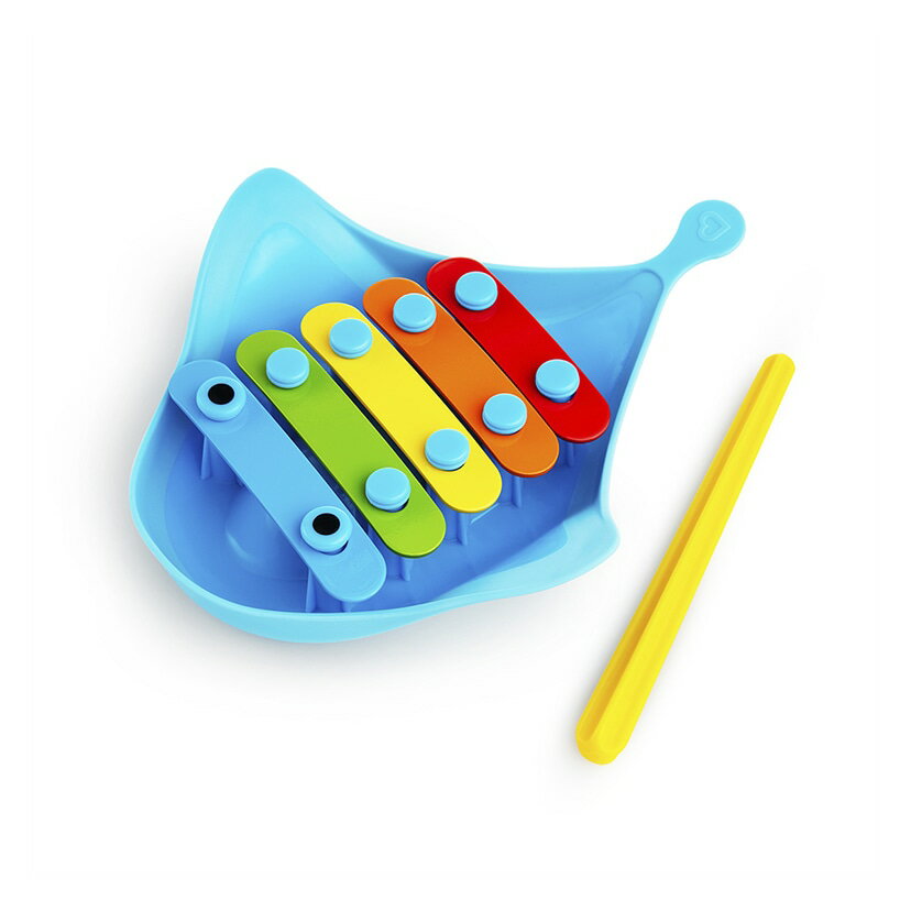 [型番:TYMU44189S]お風呂でもお部屋でも遊べるエイのシロフォン。 カラフルなシロフォンは目でも耳でも楽しめて、感性や好奇心を育みます。 ぷかぷか湯船に浮かべぶのもポイント。対象年齢：1歳から【お手入れ方法】●水洗い後、よく乾燥させ...