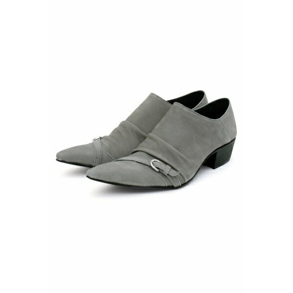 [型番：2002012]【DESIGN】 ソフトヌバックレザーで作りこんだポインテッドシューズ。 アッパーはドレープデザインとベルトのアクセントを入れ、シャープな木型で仕上げました。 フレアーシルエットパンツやスキニーパンツ等と合わせると、...