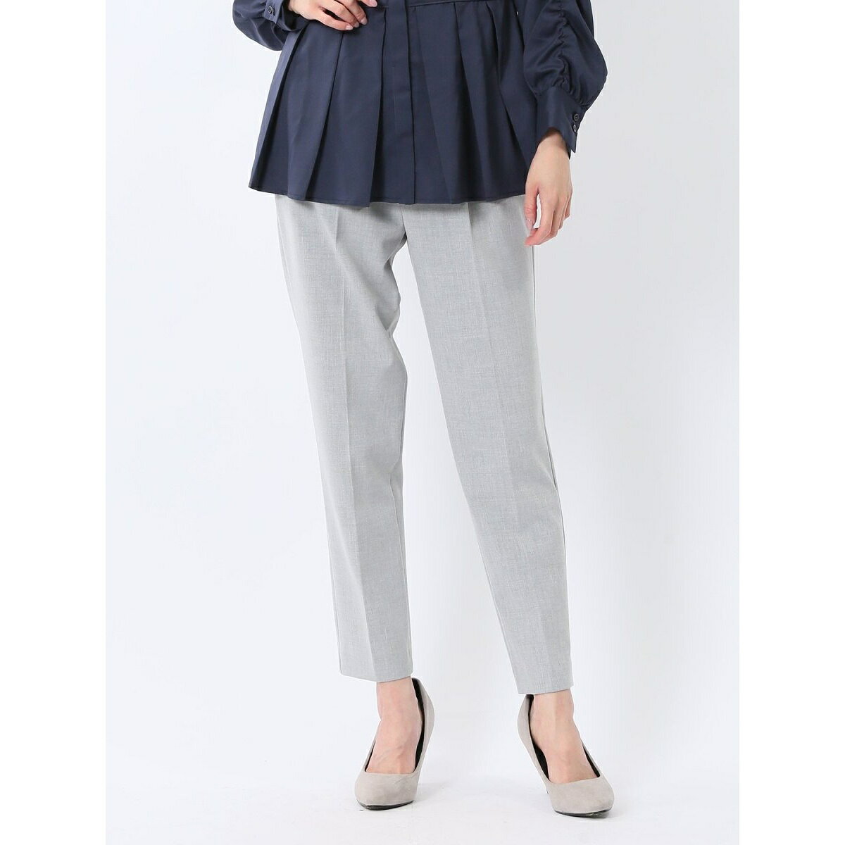 [型番：120143063100533]エムエフエディトリアルレディース/m.f.editorial:Womenストレッチ ワンタック テーパードパンツ■素材特徴ポリエステル・レーヨンにポリウレタンを混紡した、綺麗目な布帛生地を使用していま...